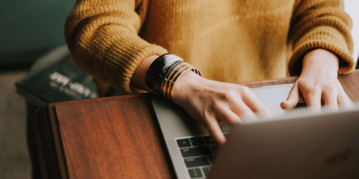 Best 10 Websites for Artists to Get Art Commissions