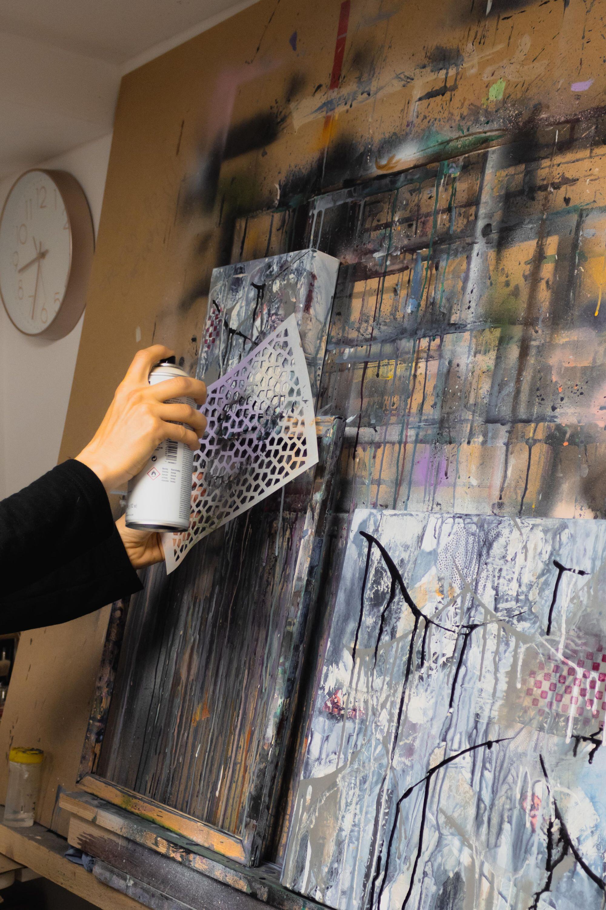 10 Abstract Painting Techniques For Beginners